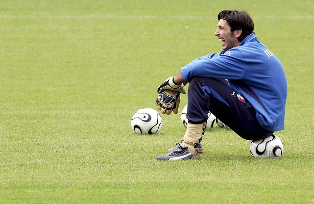 A sus 45 años, Buffon cerró una carrera exitosa donde su mayor logro ...
